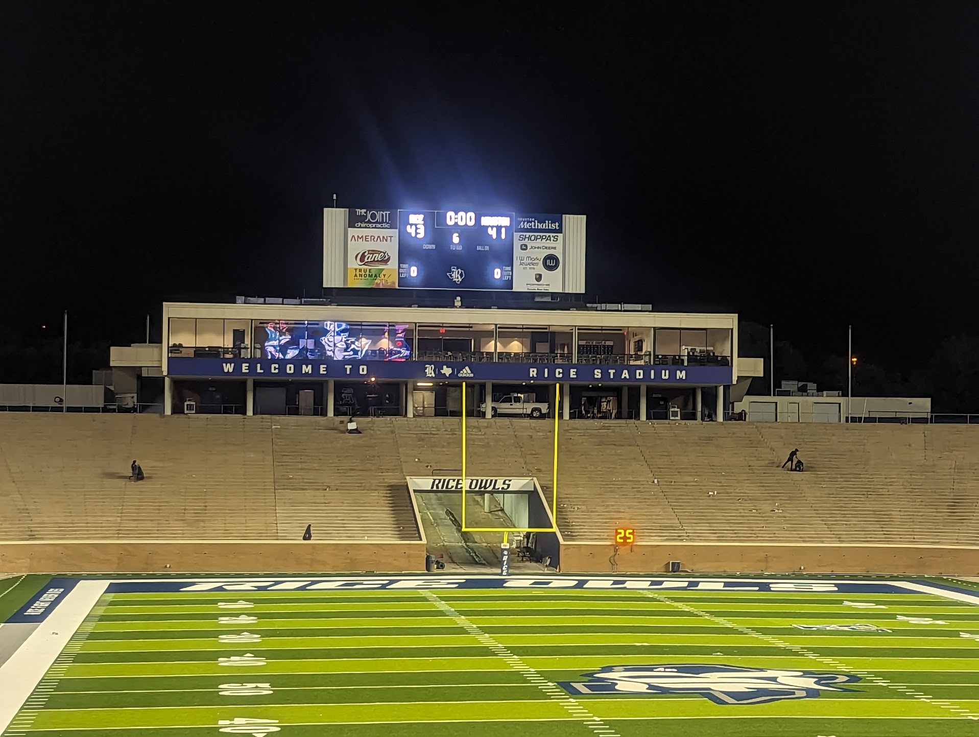 Environment you'll never forget-Rice Football and its UH win